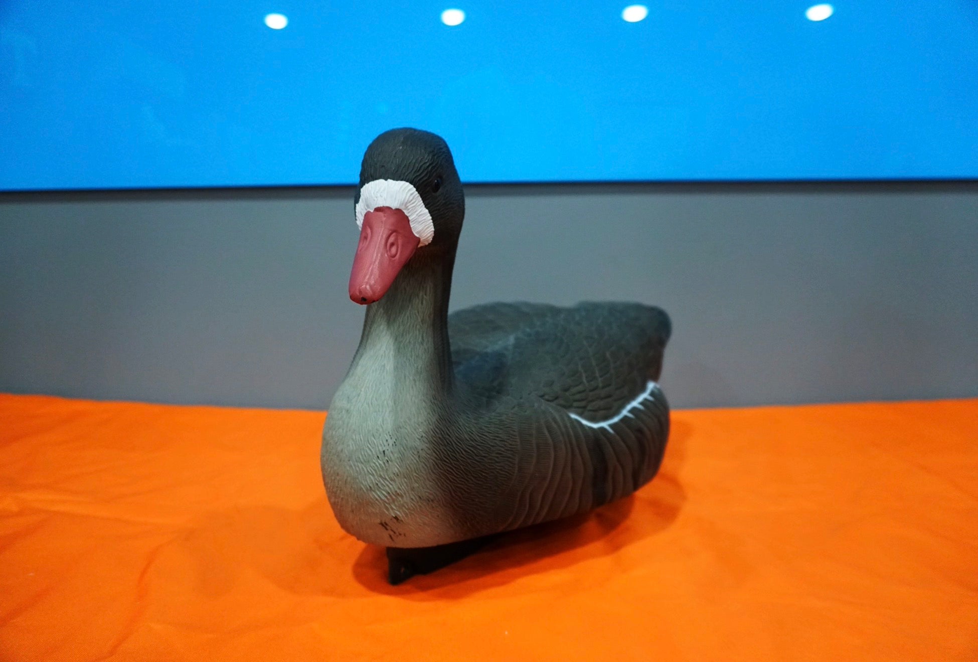 Floating -Speck Sentry Head – Quake Lake Decoys by RH Outdoors